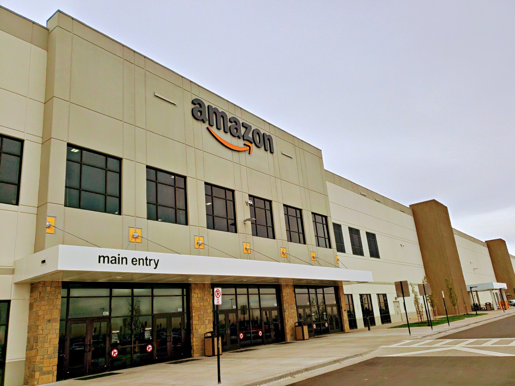 AMAZON FULFILLMENT CENTER TOURS - DEN3 - Thornton CO - Hours ...
