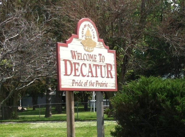 DECATUR EARTHMOVER CREDIT UNION - Decatur IL - Hours, Directions ...