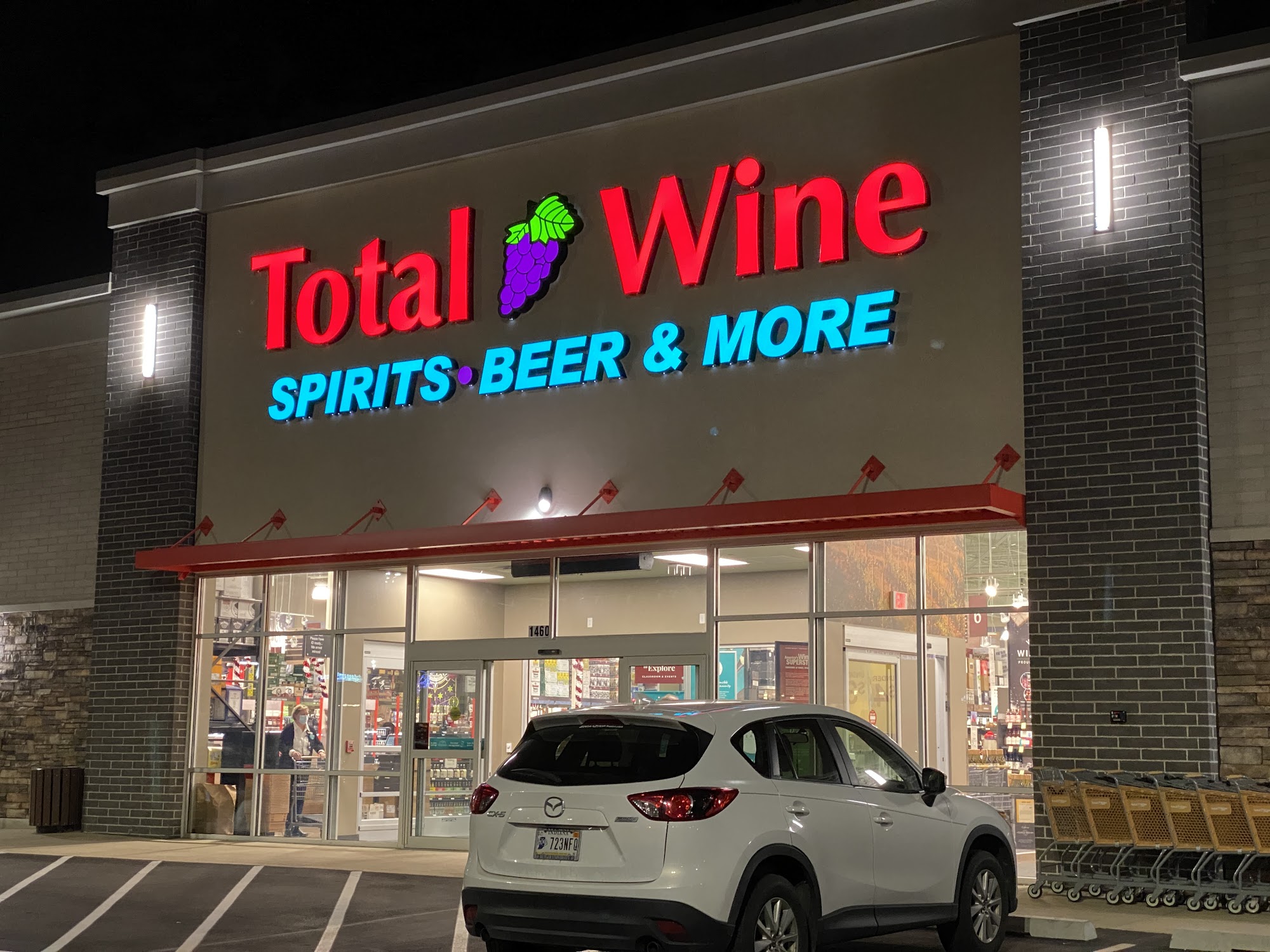 TOTAL WINE & MORE - Nora Corners Shopping Center, 1460 E 86th St ...