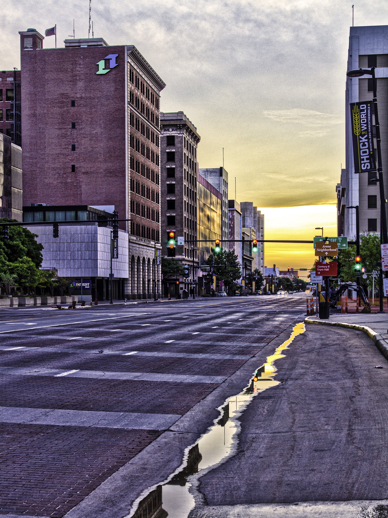 INTRUST BANK - 105 N Main, Wichita KS - Hours, Directions, Reviews ...