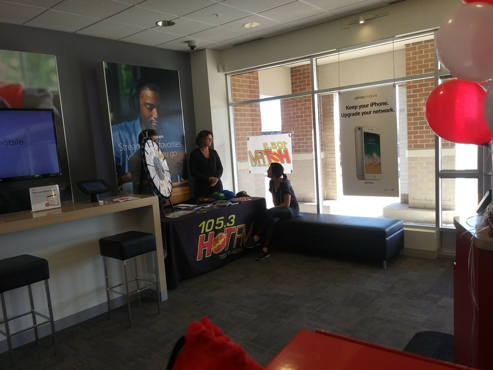 XFINITY STORE BY COMCAST - 1971 E Beltline Ave NE Suite 116, Grand ...