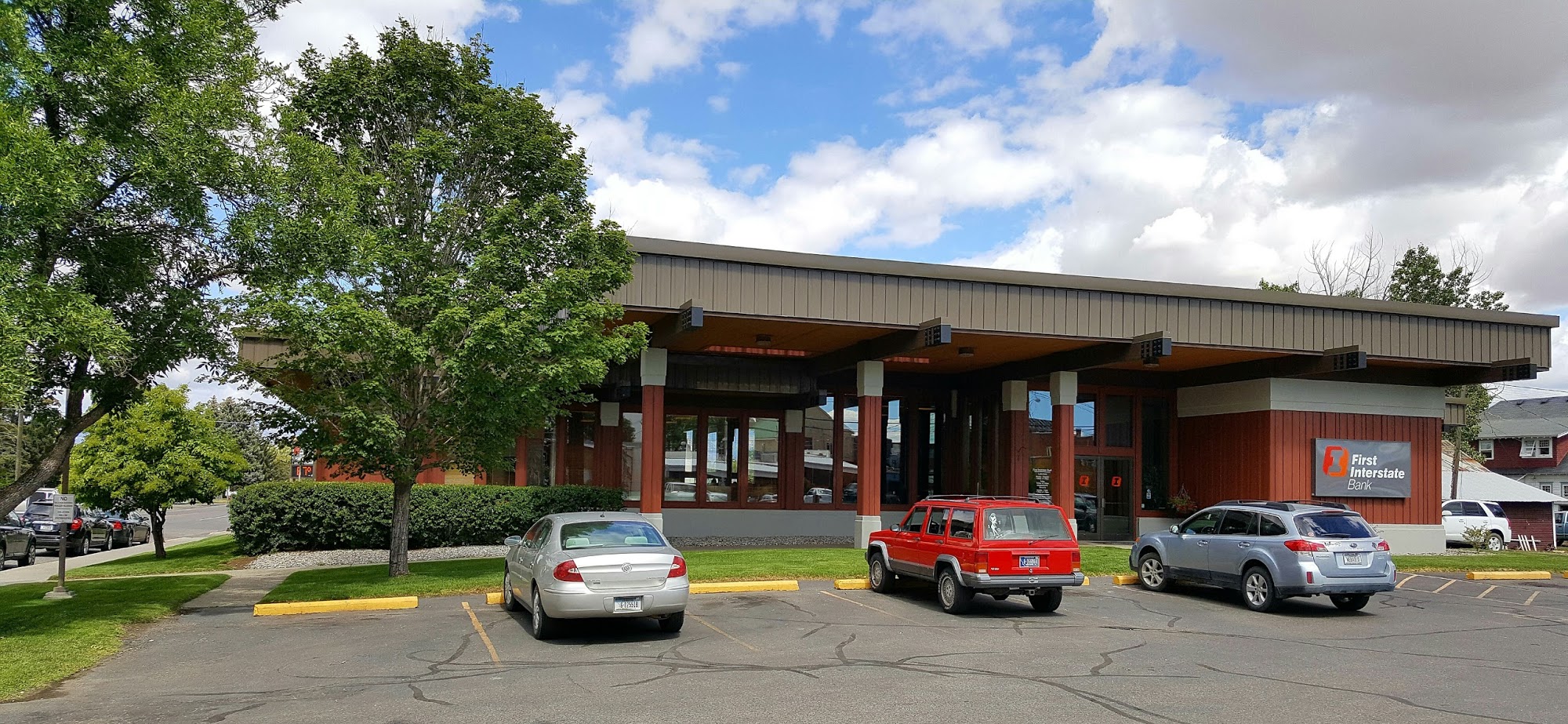 FIRST INTERSTATE BANK - 98 N Broadway, Belgrade MT - Hours, Directions ...