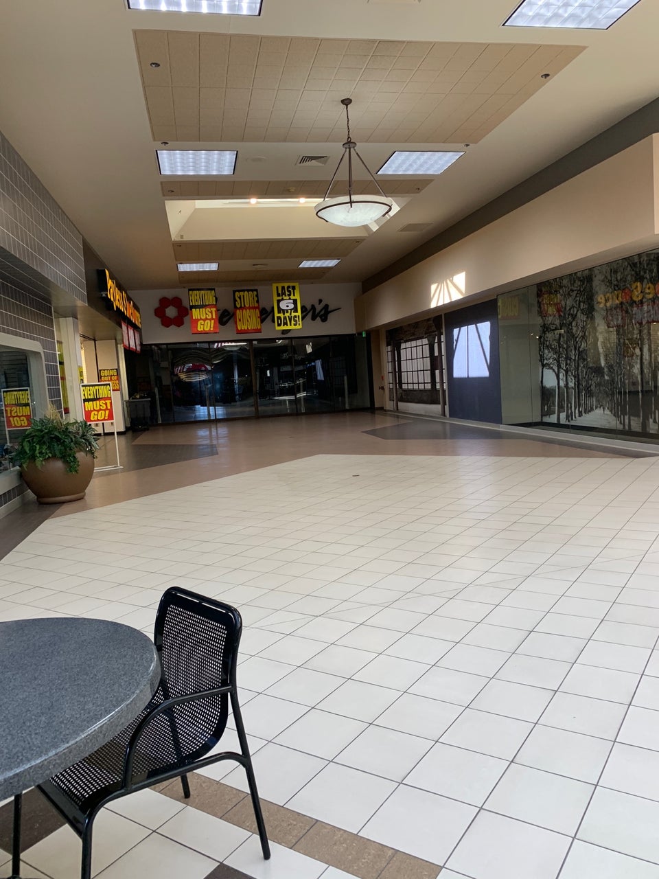 KALISPELL CENTER MALL - Kalispell MT - Hours, Directions, Reviews ...