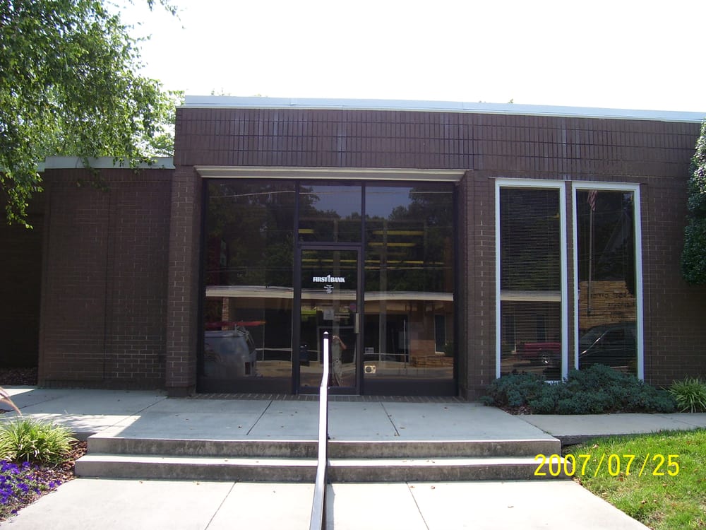 FIRST BANK - ROBBINS, NC - 180 N Middleton St, Robbins NC - Hours ...