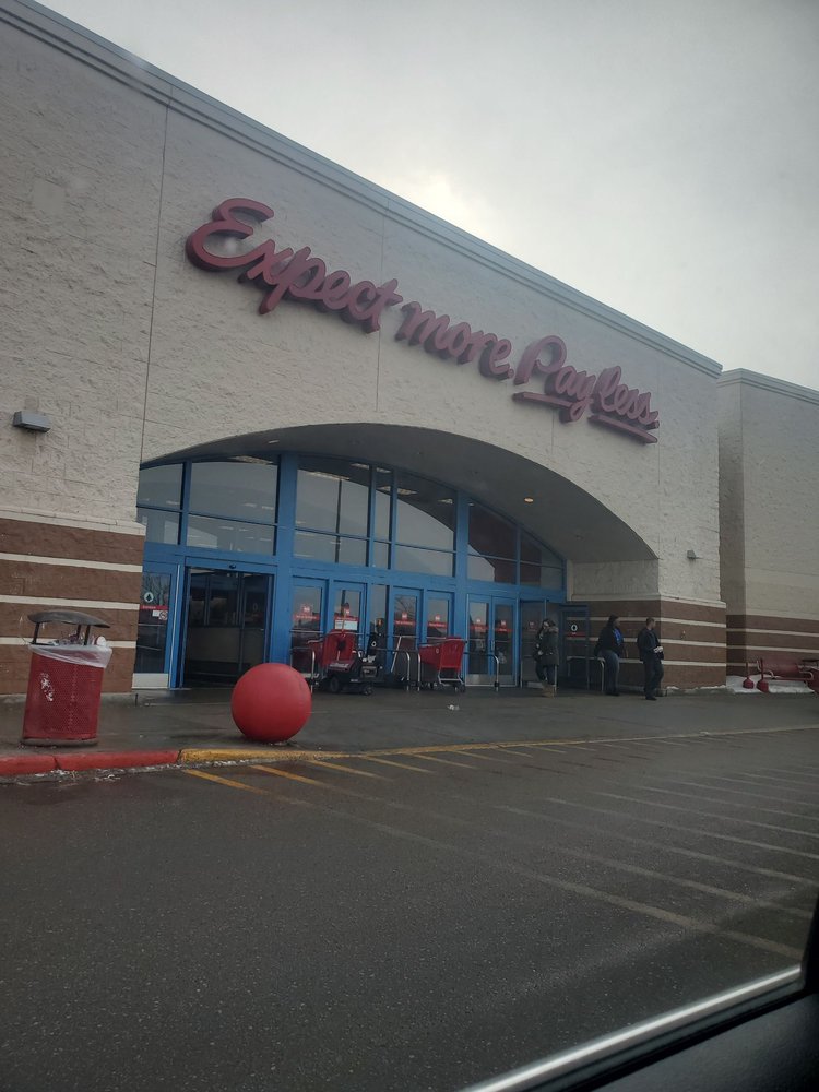 TARGET - 3601 32nd Ave S, Grand Forks ND - Hours, Directions, Reviews ...