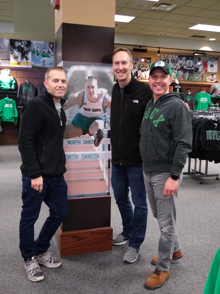 UNIVERSITY OF NORTH DAKOTA BOOKSTORE - Grand Forks ND - Hours ...
