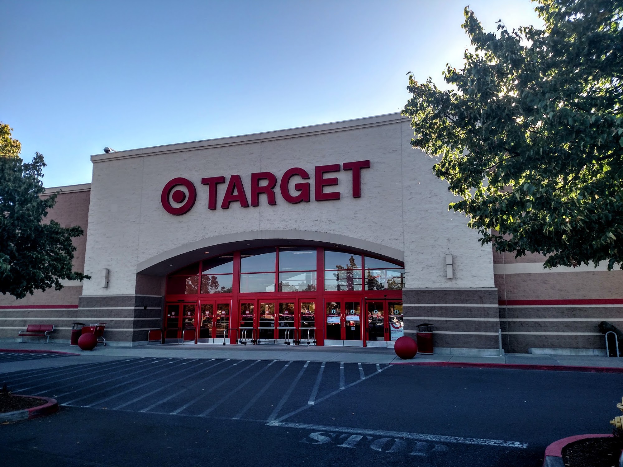 TARGET - 4575 W 11th Ave, Eugene OR - Hours, Directions, Reviews ...
