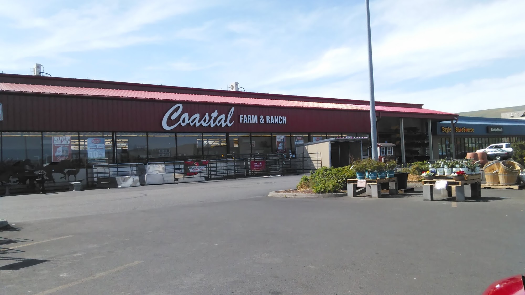 COASTAL FARM & RANCH - The Dalles OR - Hours, Directions, Reviews ...