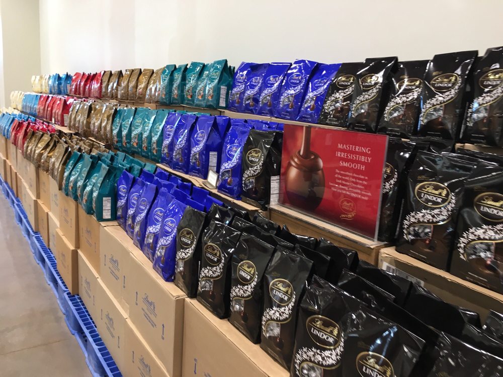 LINDT CHOCOLATE SHOP - Carlisle PA - Hours, Directions, Reviews ...