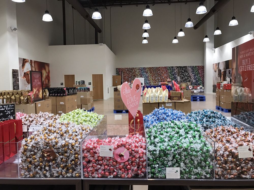 LINDT CHOCOLATE SHOP - Carlisle PA - Hours, Directions, Reviews ...