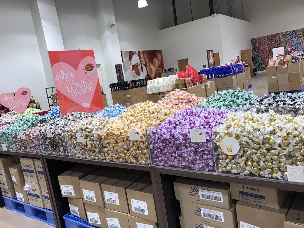 LINDT CHOCOLATE SHOP - Carlisle PA - Hours, Directions, Reviews ...