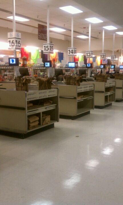 LEWIS MAIN COMMISSARY - 5275 N 14th St, Joint Base Lewis-McChord WA ...