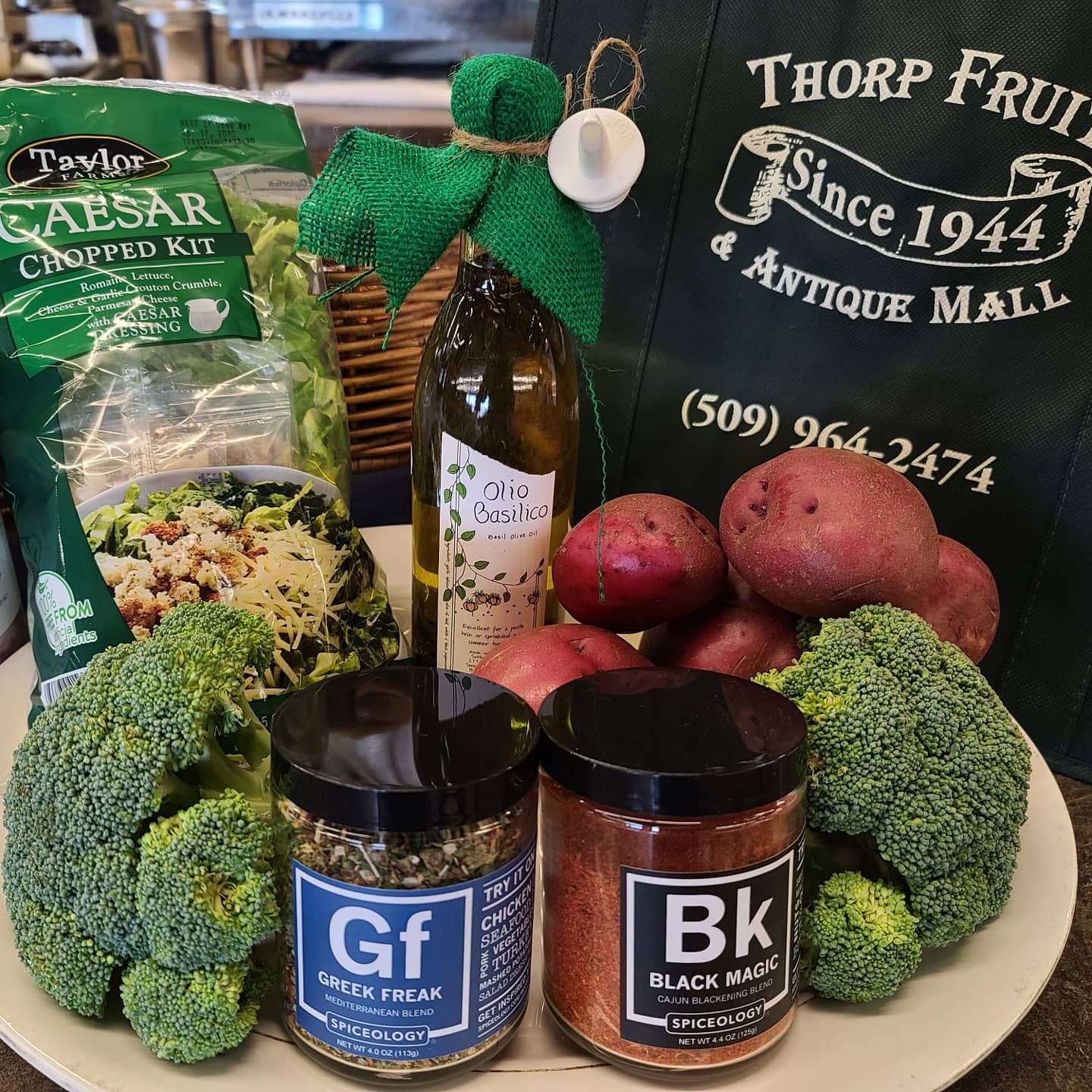 THORP FRUIT & ANTIQUE MALL - Thorp WA - Hours, Directions, Reviews ...