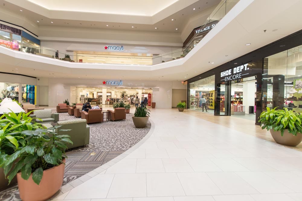 SOUTHRIDGE MALL - Greendale WI - Hours, Directions, Reviews - Loc8NearMe