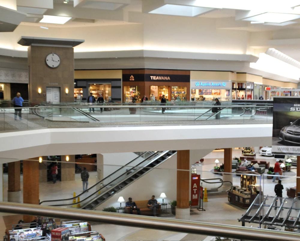 SOUTHRIDGE MALL - Greendale WI - Hours, Directions, Reviews - Loc8NearMe