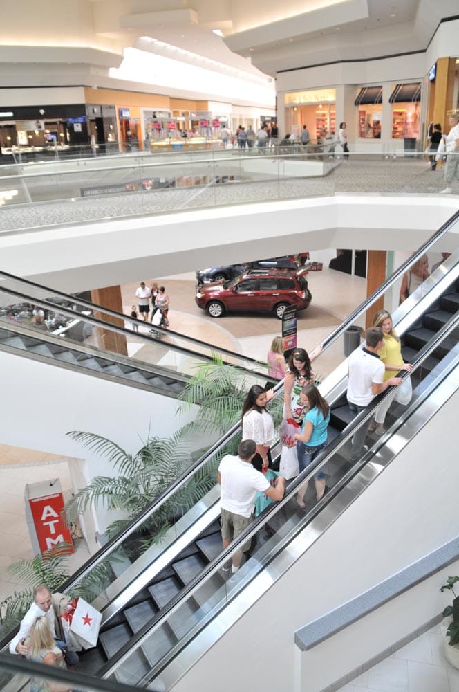 SOUTHRIDGE MALL - Greendale WI - Hours, Directions, Reviews - Loc8NearMe