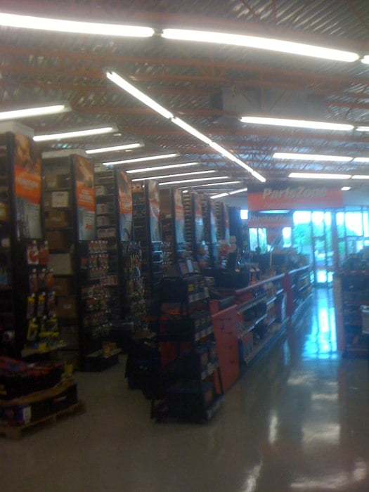 AUTOZONE AUTO PARTS - 7377 N 76th St, Milwaukee WI - Hours, Directions ...