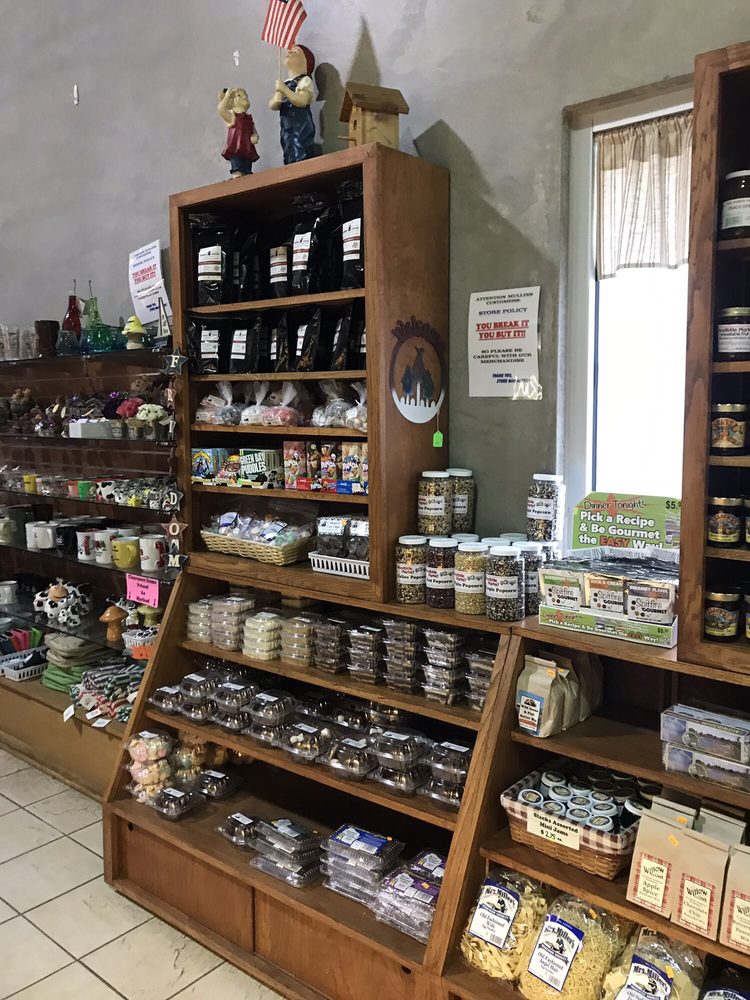 MULLINS CHEESE RETAIL STORE - Mosinee WI - Hours, Directions, Reviews ...