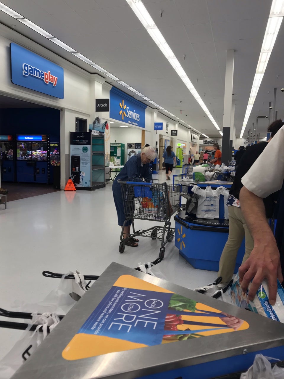 WALMART SUPERCENTER - 2121 Lincoln St, Rhinelander WI - Hours ...