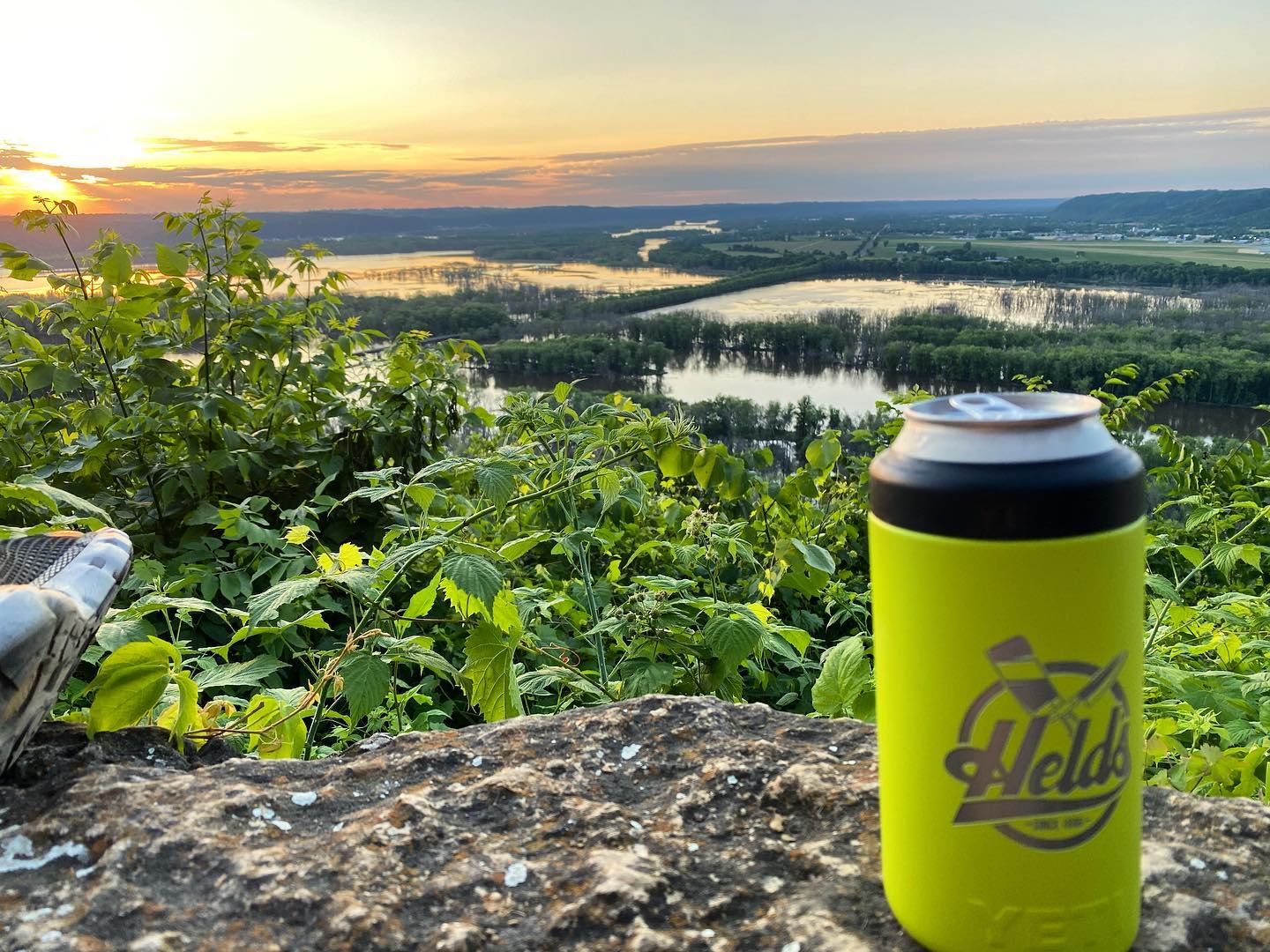 HELD'S MEAT AND CHEESE MARKET - Slinger WI - Hours, Directions, Reviews ...