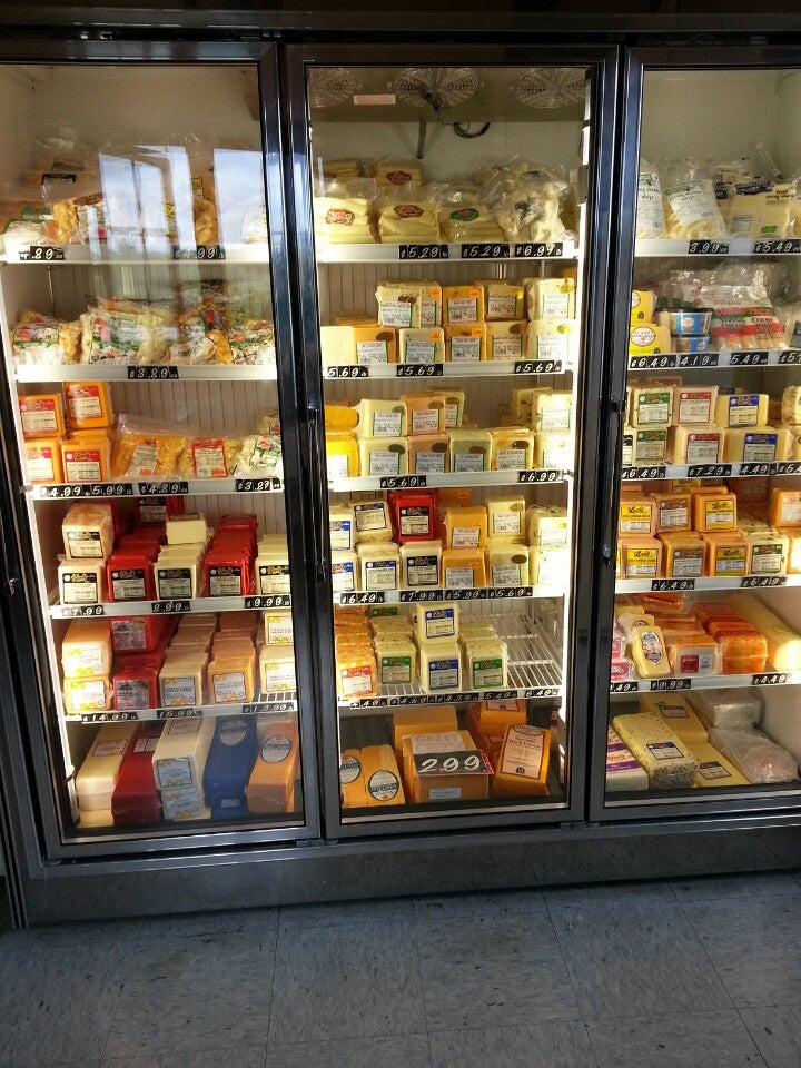 HELD'S MEAT AND CHEESE MARKET - Slinger WI - Hours, Directions, Reviews ...